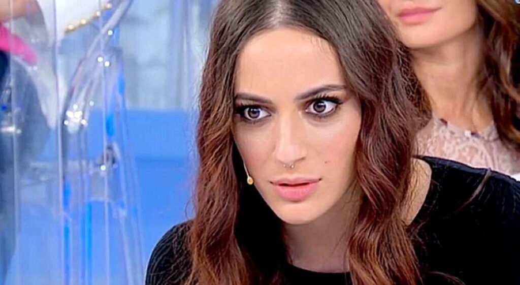 Uomini e Donne anticipazioni: perchè al pubblico non piace che Roberta ...